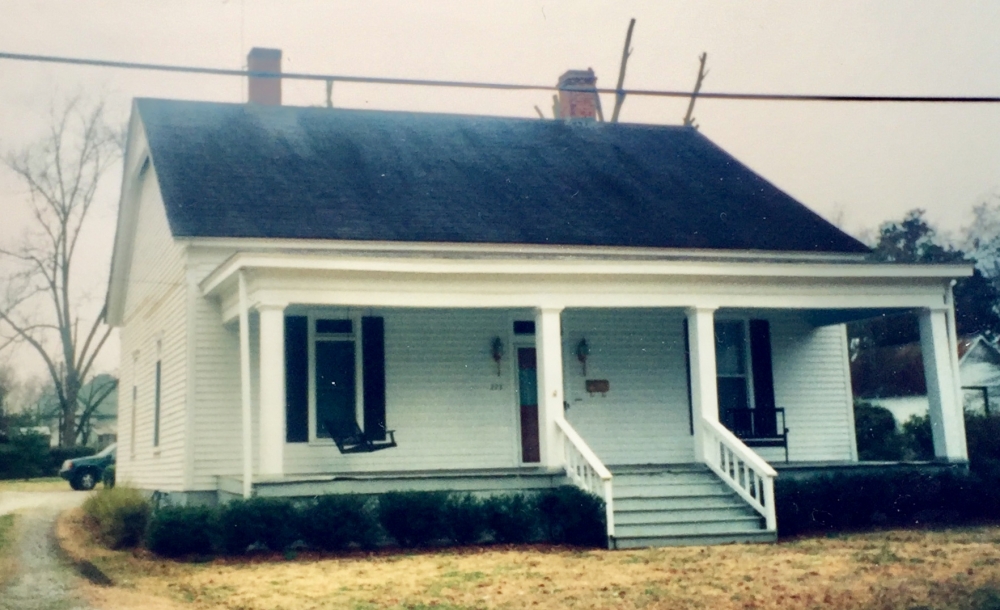 Redneck Renovation Logo Design - 48hourslogo